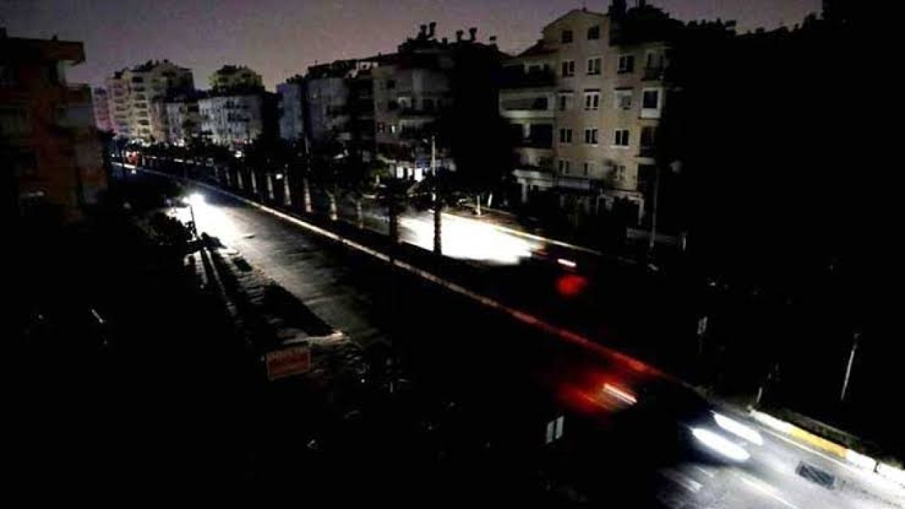 Gaziantep Emek Mahallesi’nde feci kaza! Yaralı var!